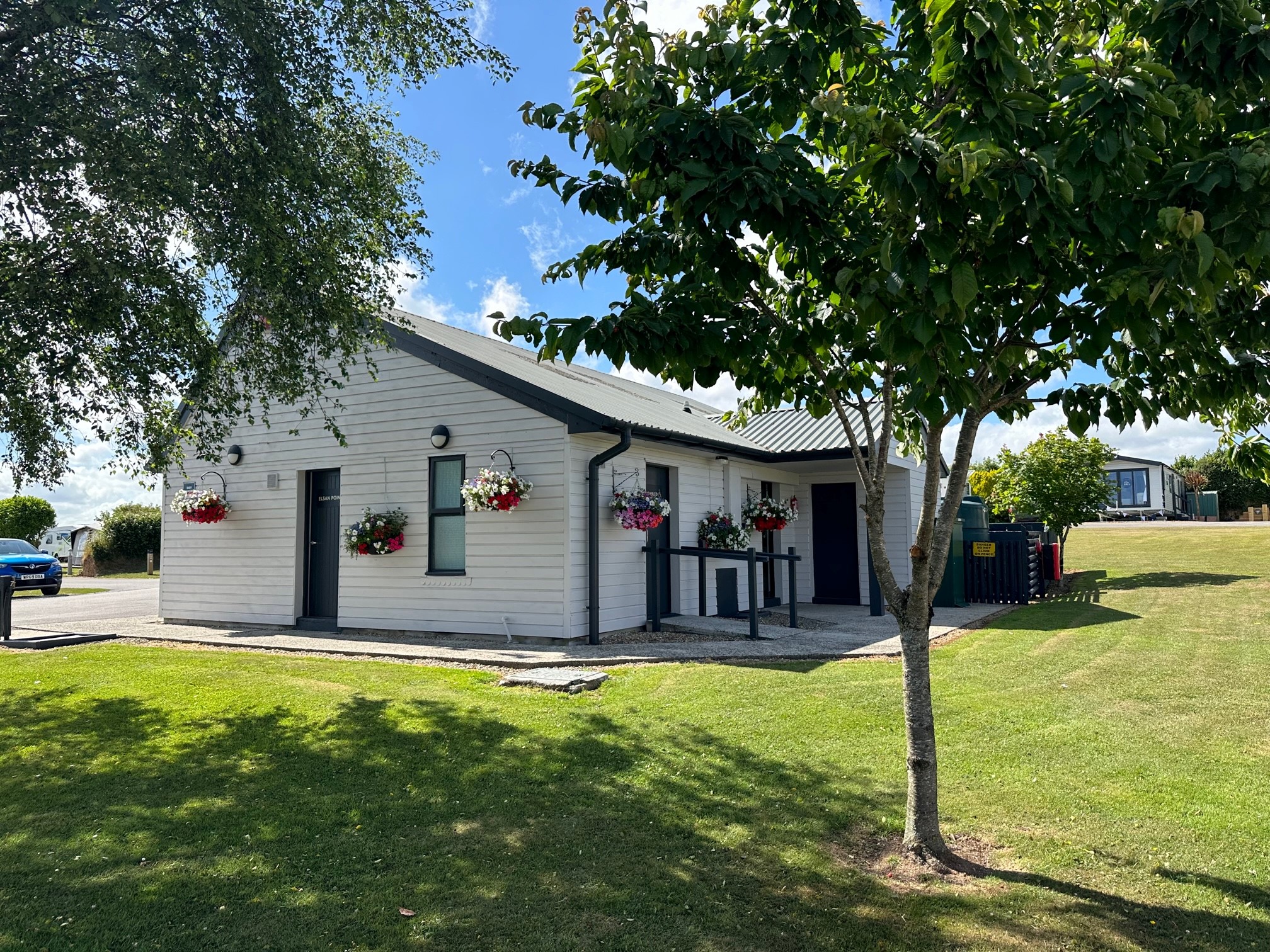 5-Star Touring Caravan Site In Cornwall | Trelay